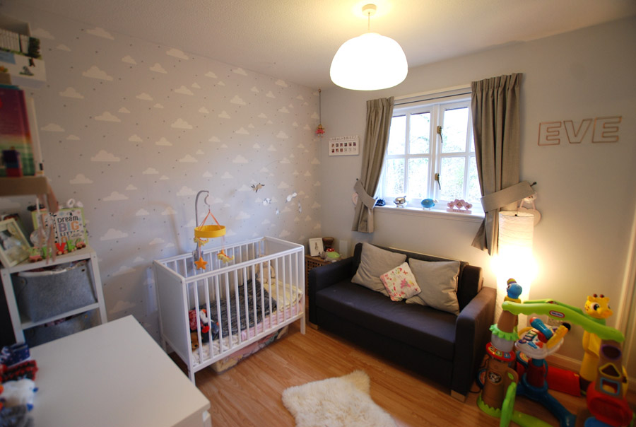 Edinburgh, Guardwell Crescent, EH17 7HA : Black Hay